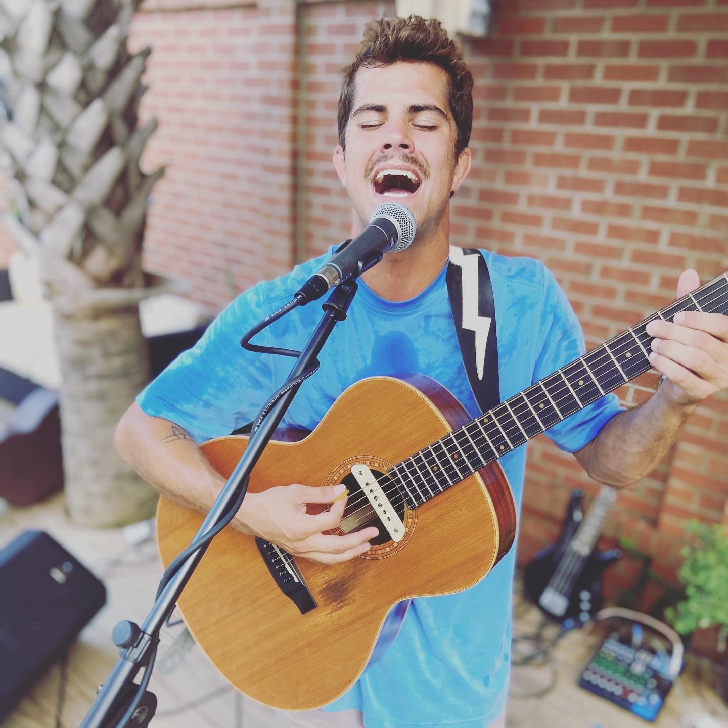 Layton Meacham & Friends + Surprise Special Guests Tickets | Tobin's ...